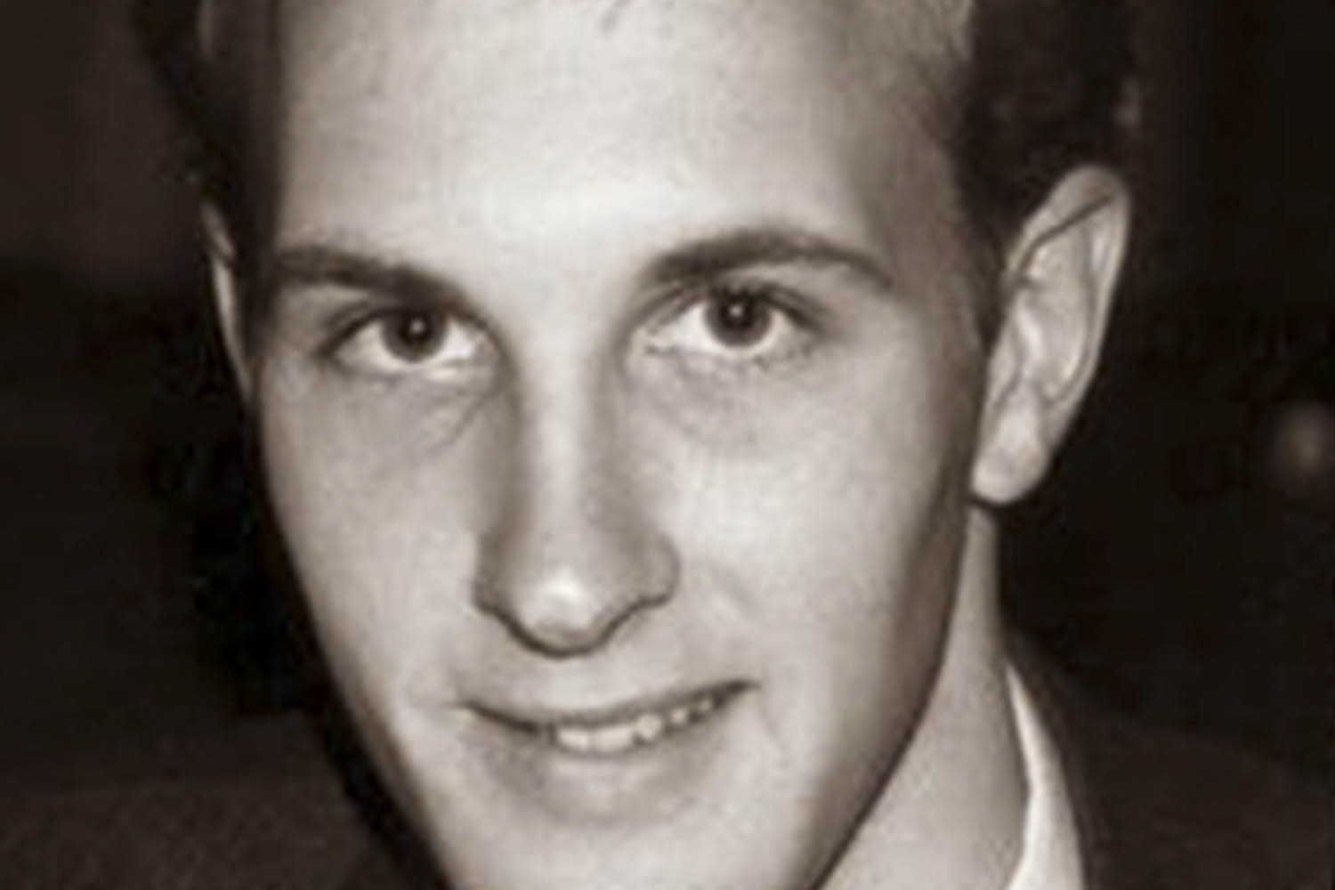 Best friend of murdered girl becomes detective to solve her murder ...