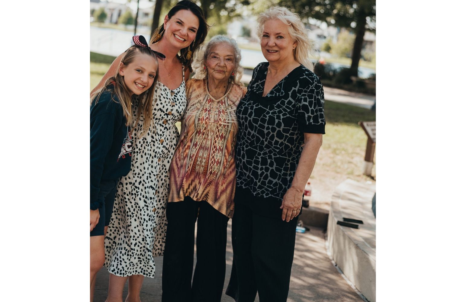 70 years apart: The Christmas gift that found my mum | that's life!