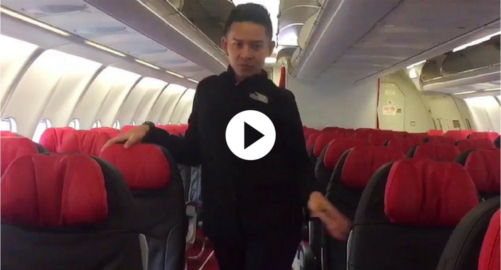 Flight attendant goes viral after recreating Britney Spears' Toxic ...