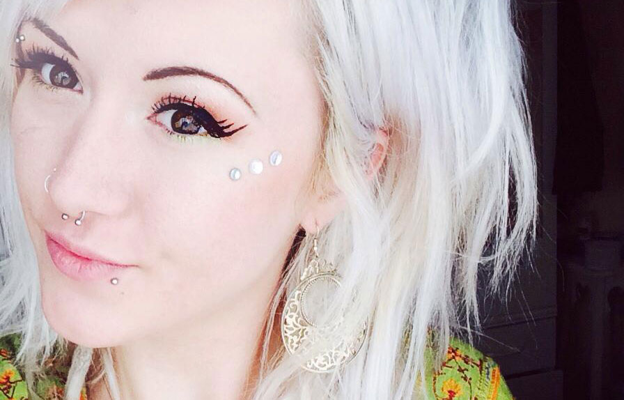 Devastated mum discovered daughter died via Facebook | that's life!